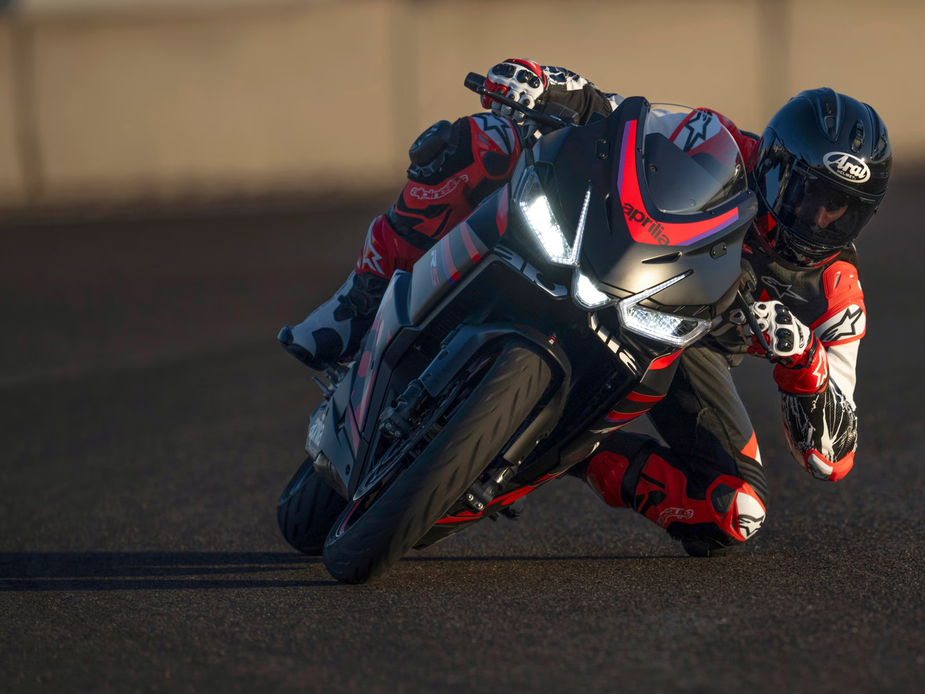 Aprilia RS 457: A New Lightweight Sportbike Unveiled to Rival Kawasaki ...